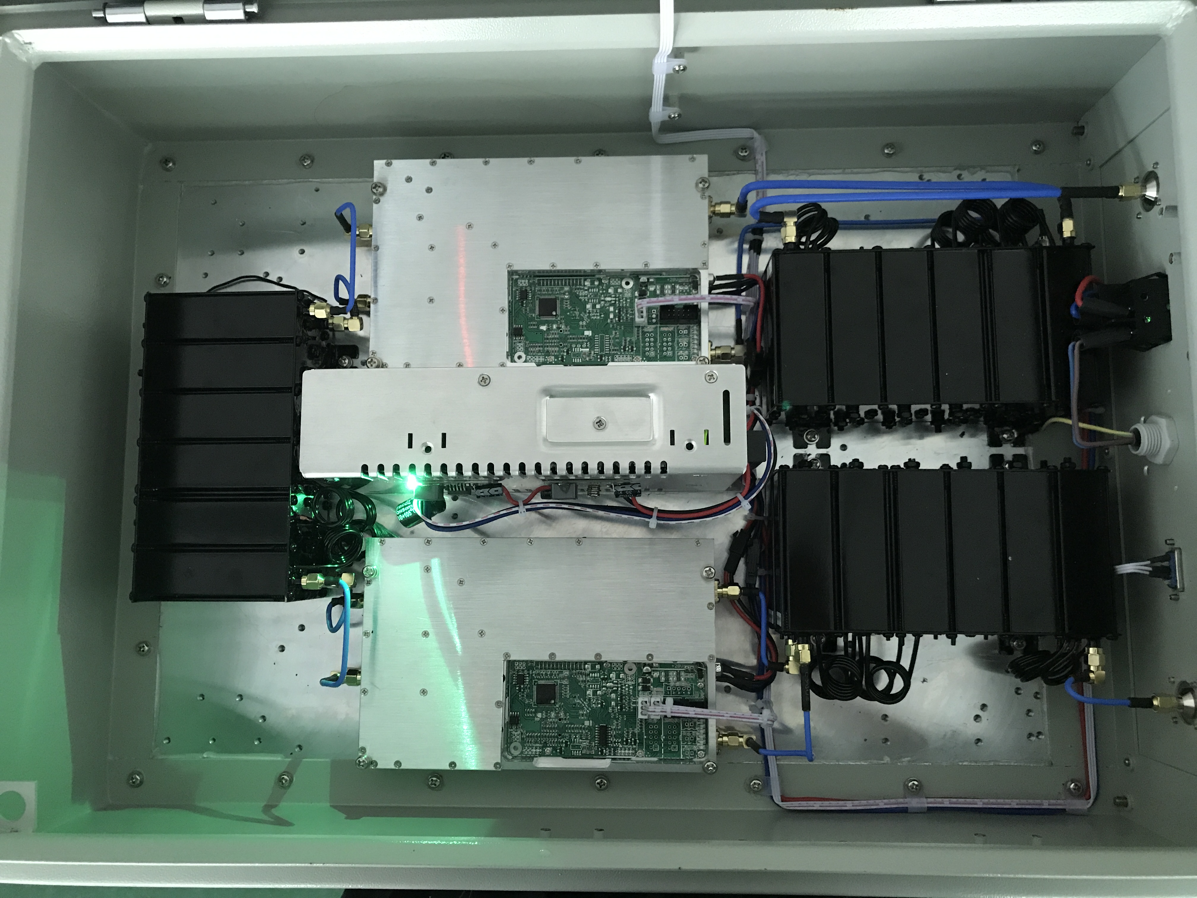 China Off-air BDA System Vhf Amplifier RF Repeater for Tunnel Coverage ...